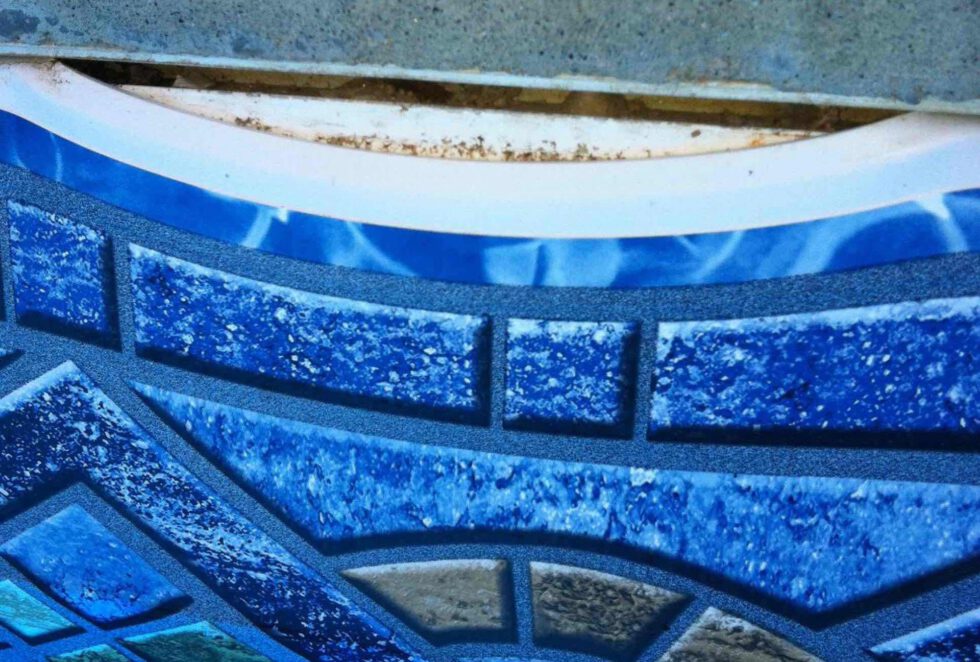 My Vinyl Pool Liner Keeps Coming Out of the Track - Lazy Day Pool and Spa